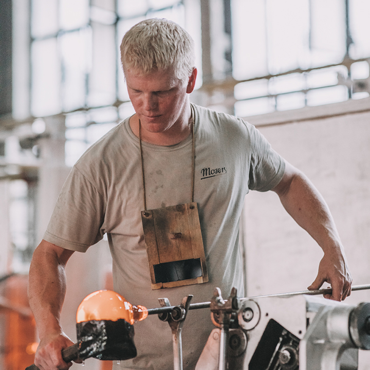 The people of Moser: Vlastimil Habart, glass master
