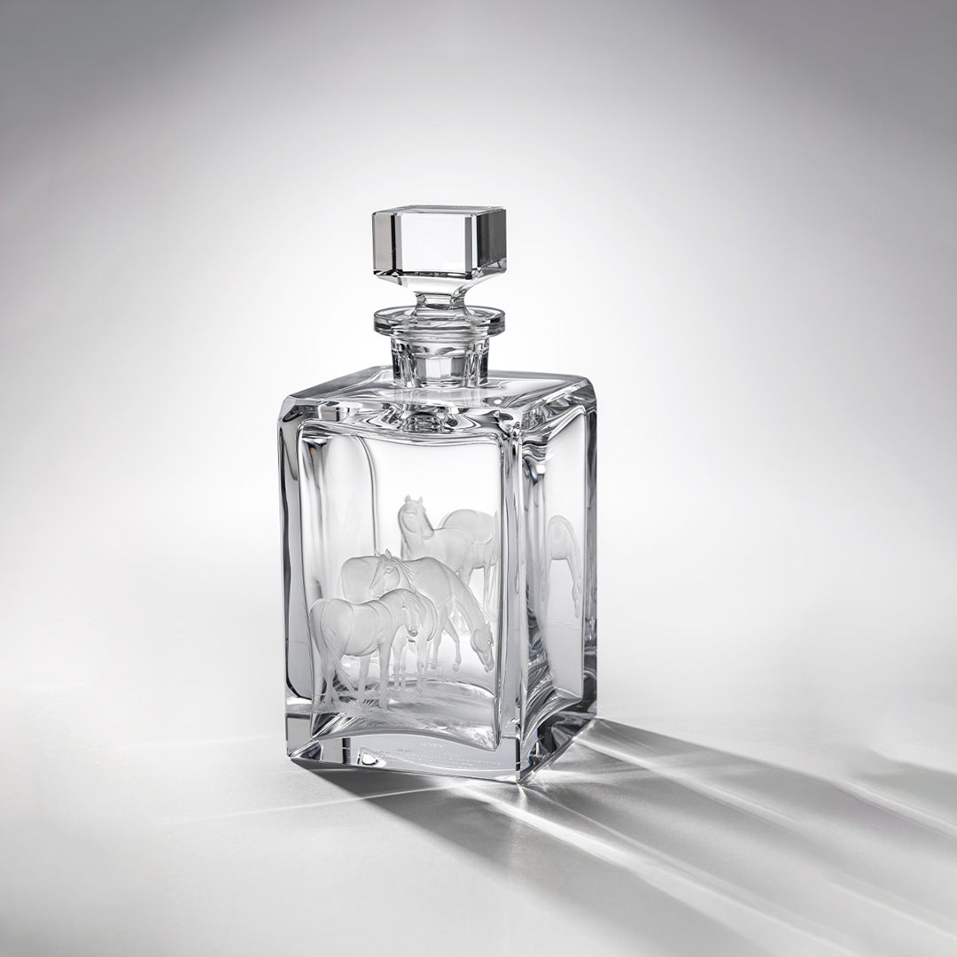 Moser created a gift for Queen Elizabeth II.
