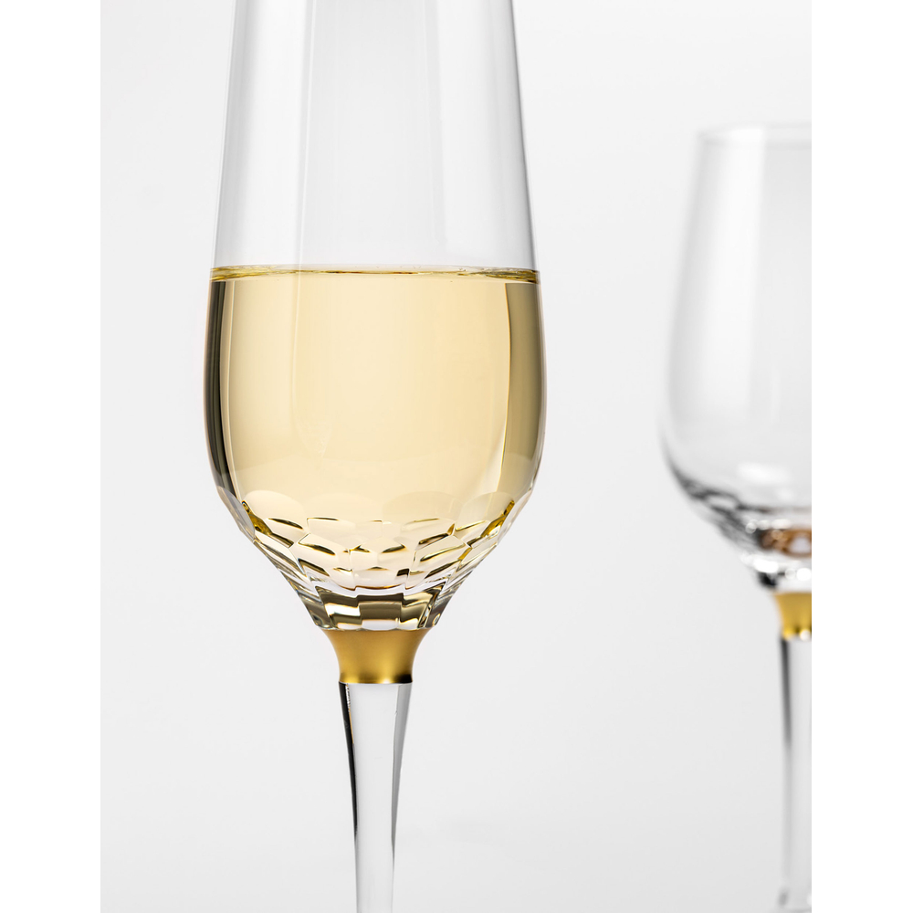 Cut champagne glass, 330 ml, from the Jewel Collection | Moser