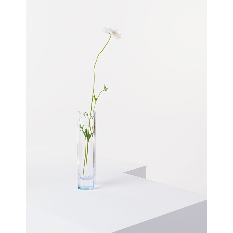 The Daisy vase (18 cm) made of hand-cut Moser crystal