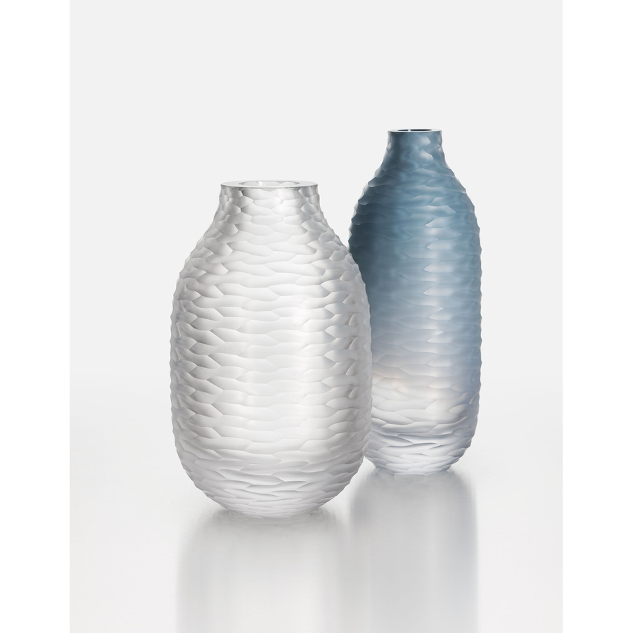 Conea vase (23.5 cm) made of hand-cut, clear Moser crystal