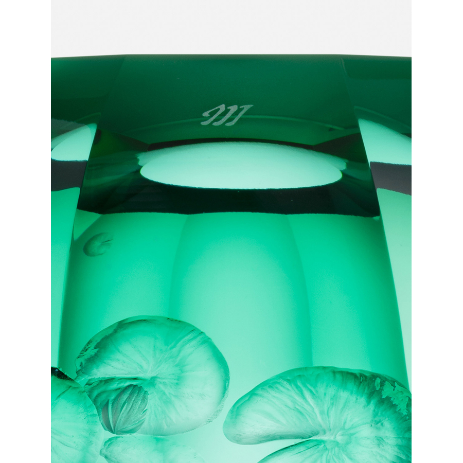 Globe vase, 27 cm, nephrite green